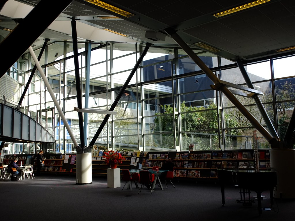 Disappearing School Libraries – Why? – Architecture and Education